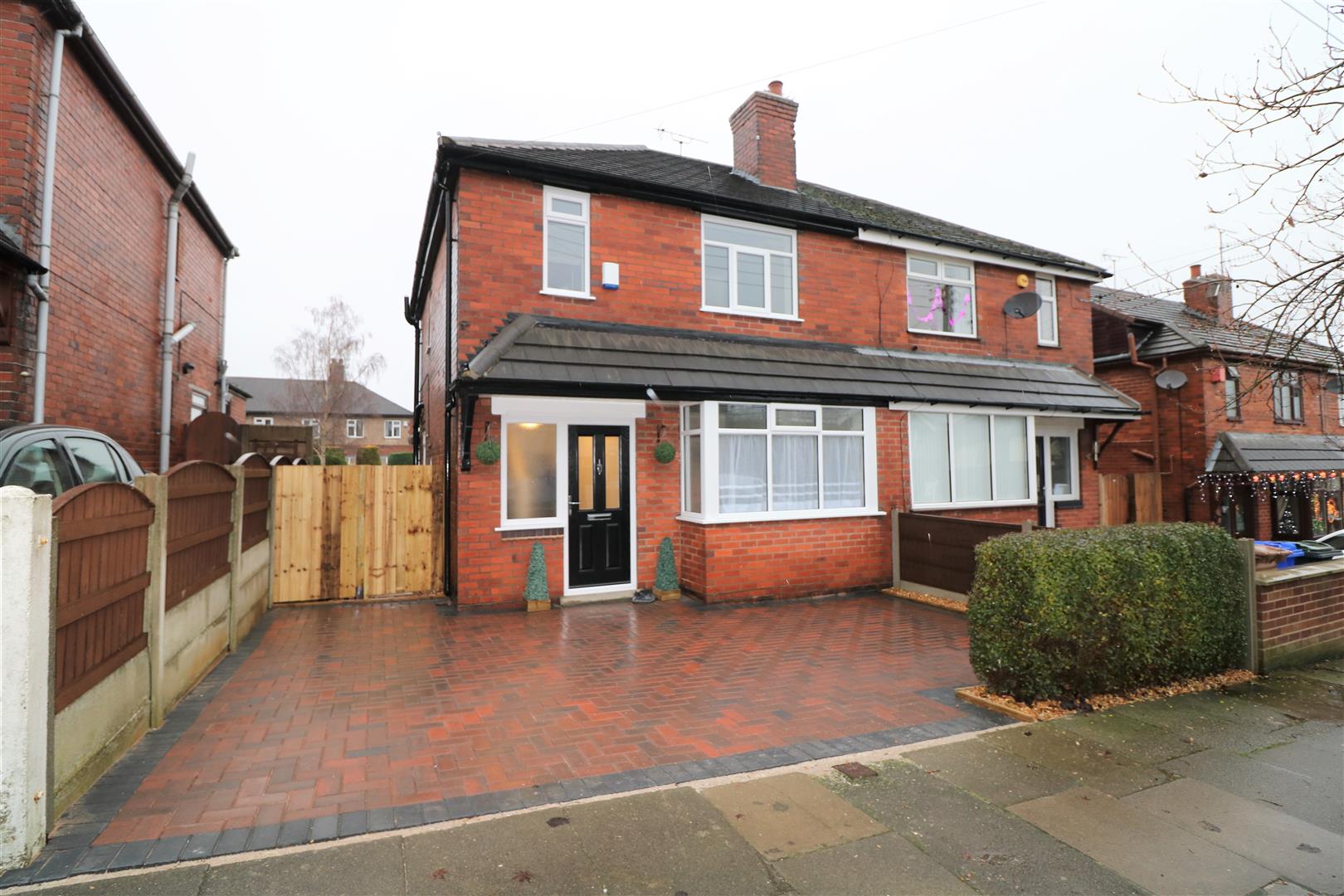 Property In Mornington Road Sneyd Green Stoke On Trent Staffordshire