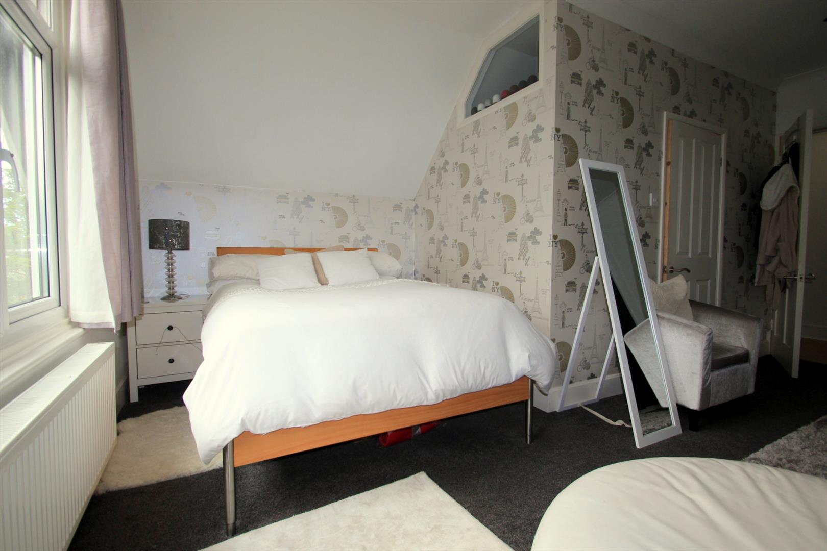 Property in Wray Common Road, Reigate, Surrey, RH2 0ND