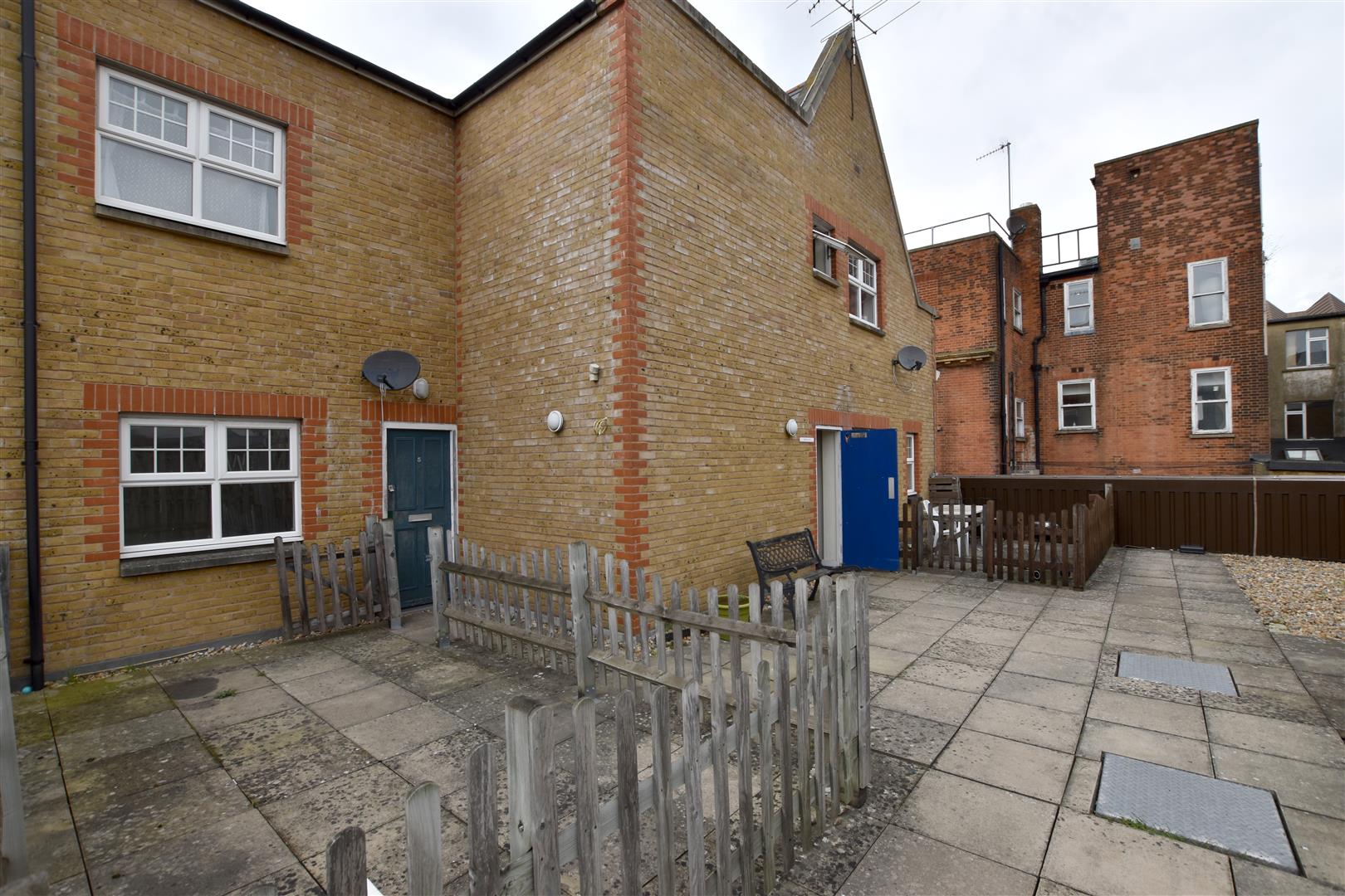 Your local Estate Agent, Estate Agents in Reigate and Horley | Sales ...