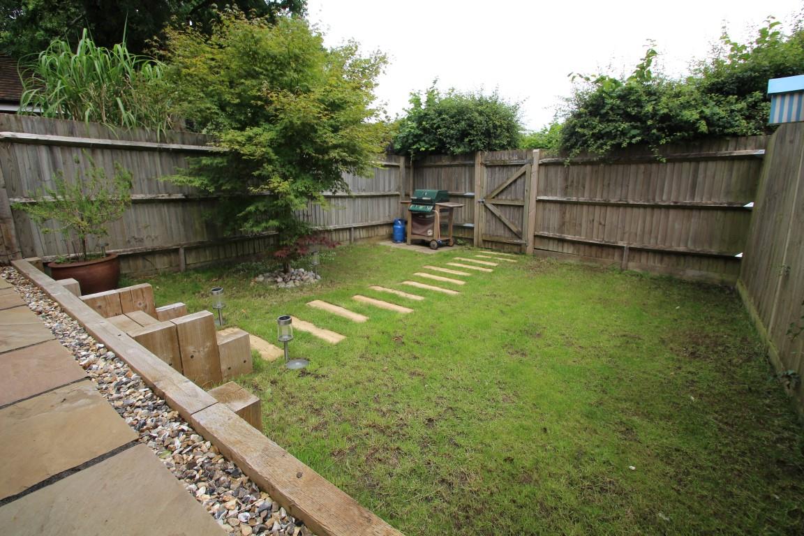 Property in Abbey Gardens, Upper Woolhampton, West Berkshire, RG7 5TZ