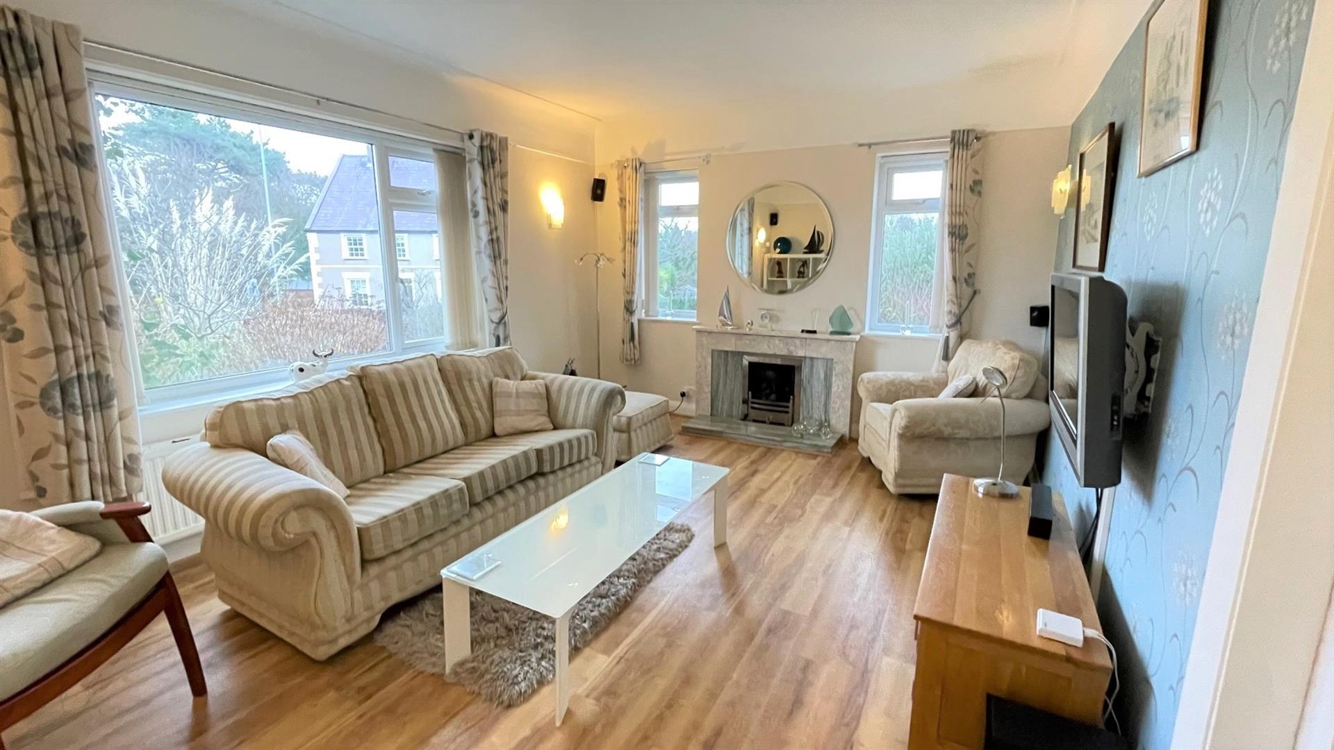 Property in Bryn Lupus Road, Llanrhos, Llandudno, LL30