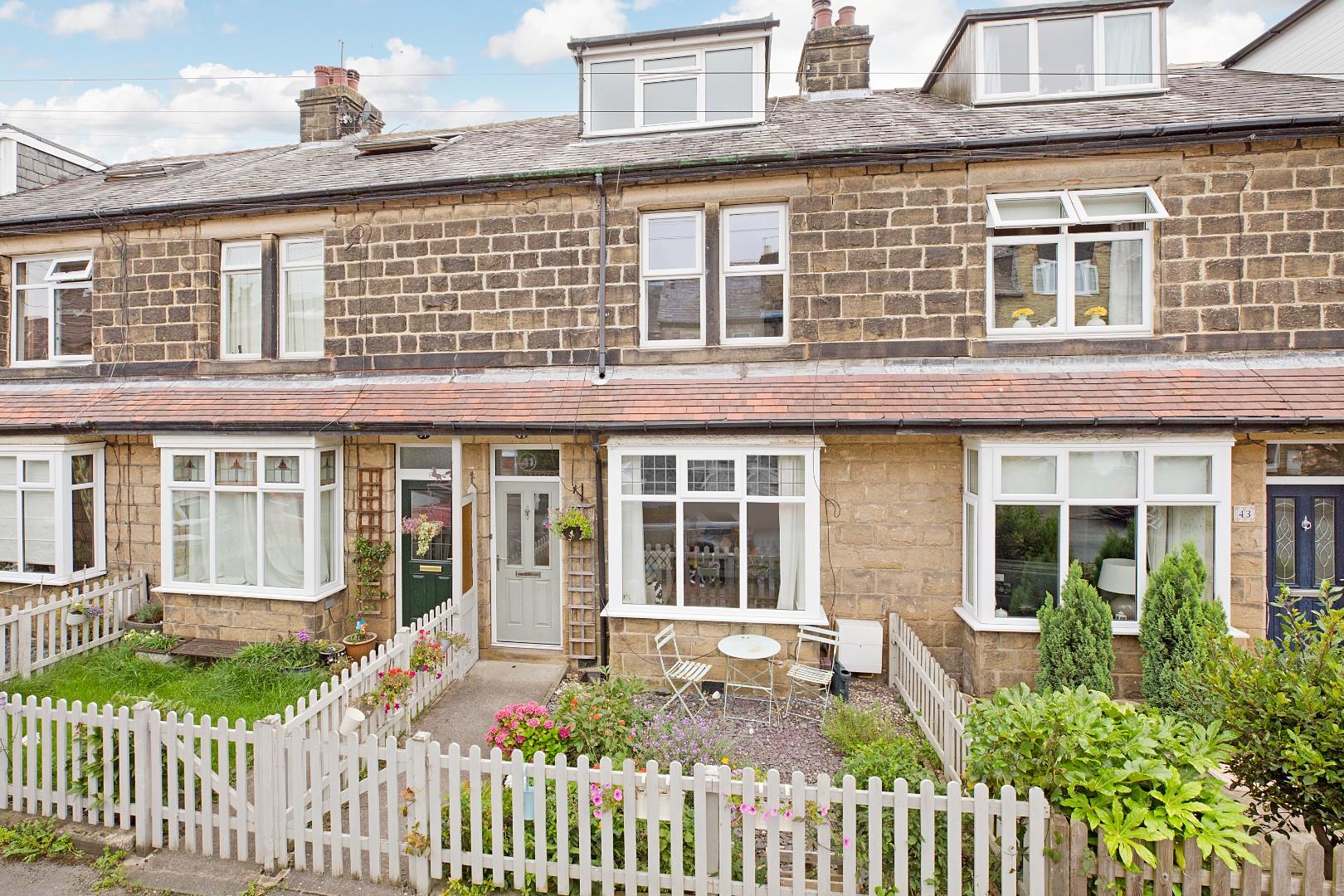Property in Grangefield Avenue, Burley in Wharfedale, Ilkley, LS29 7HA