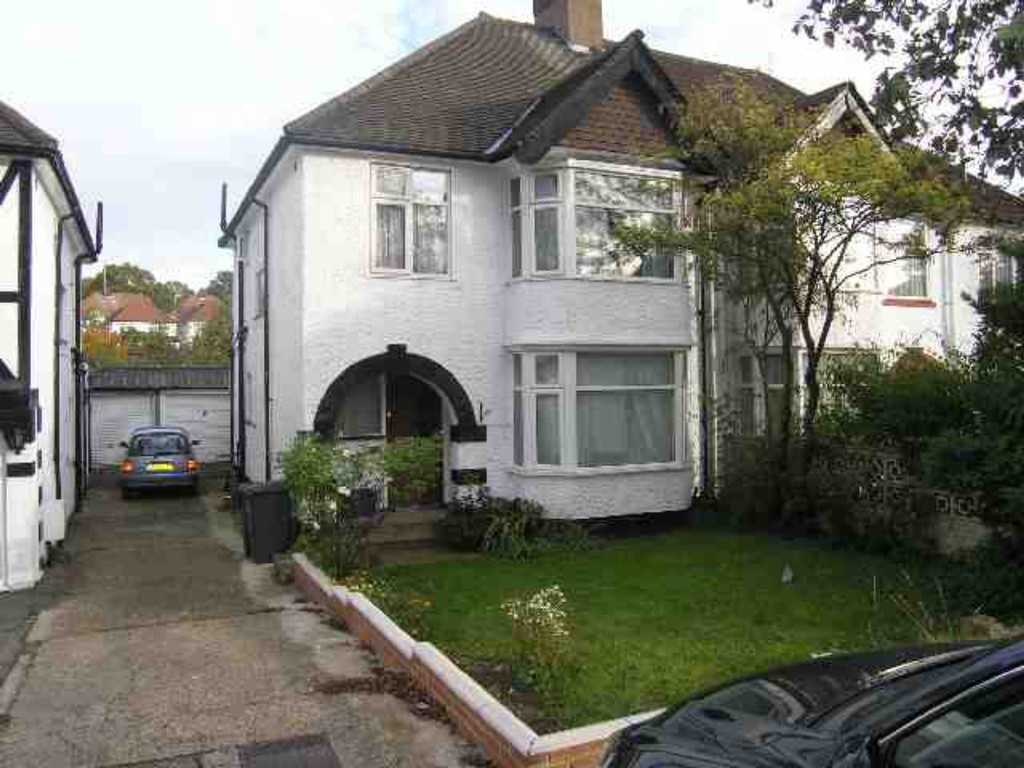 Property in Watford Way, Hendon, London, NW4 4UX
