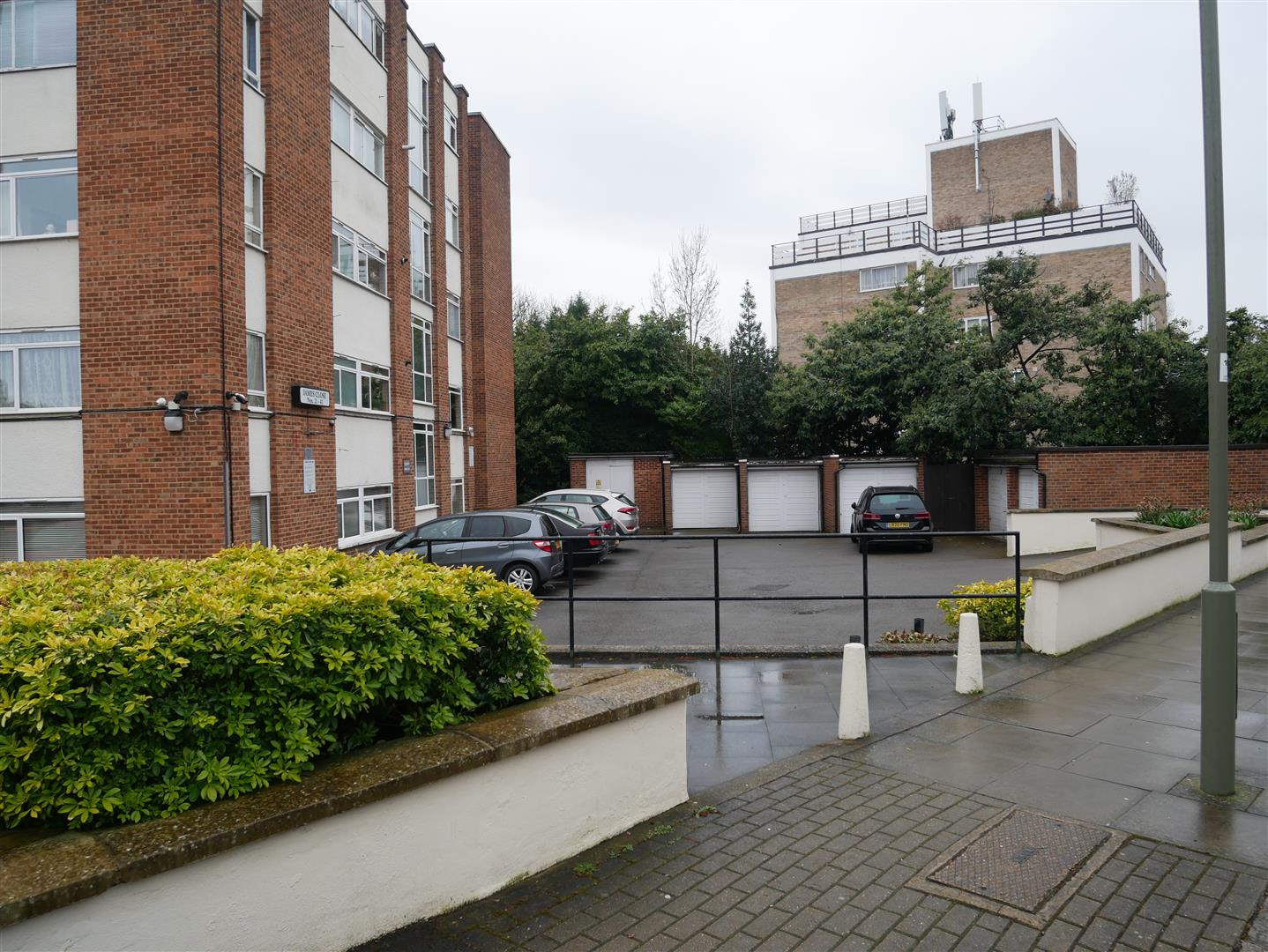 Property in Woodlands, London, NW11 9QX