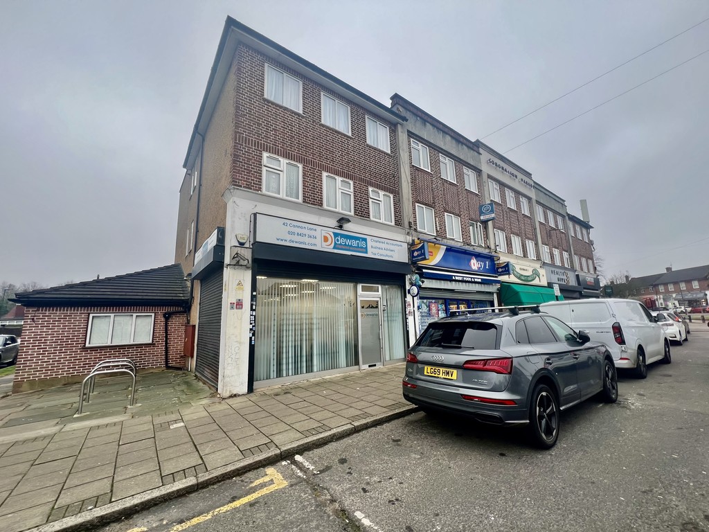 Property In Cannon Lane Pinner Ha5 1hw