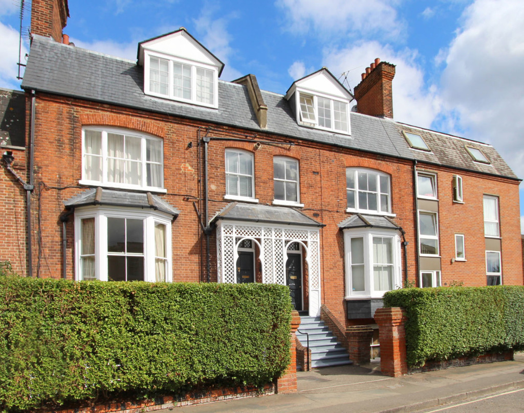 Property in Lower Teddington Road, Kingston Upon Thames, KT1