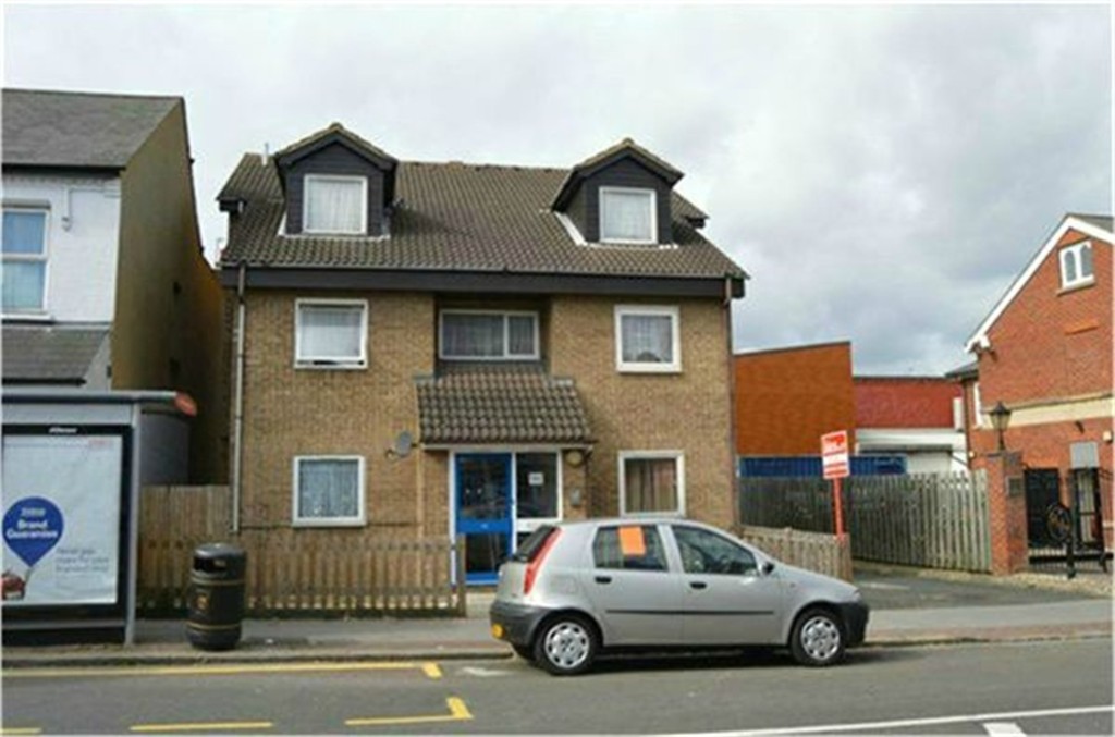 Property in Portland Road, South Norwood, SE25 4QB