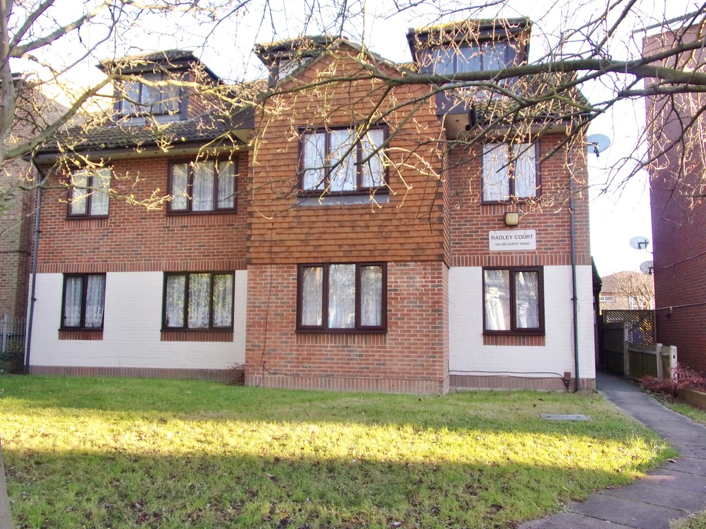 Property in Selhurst Road, London, SE25 6LP