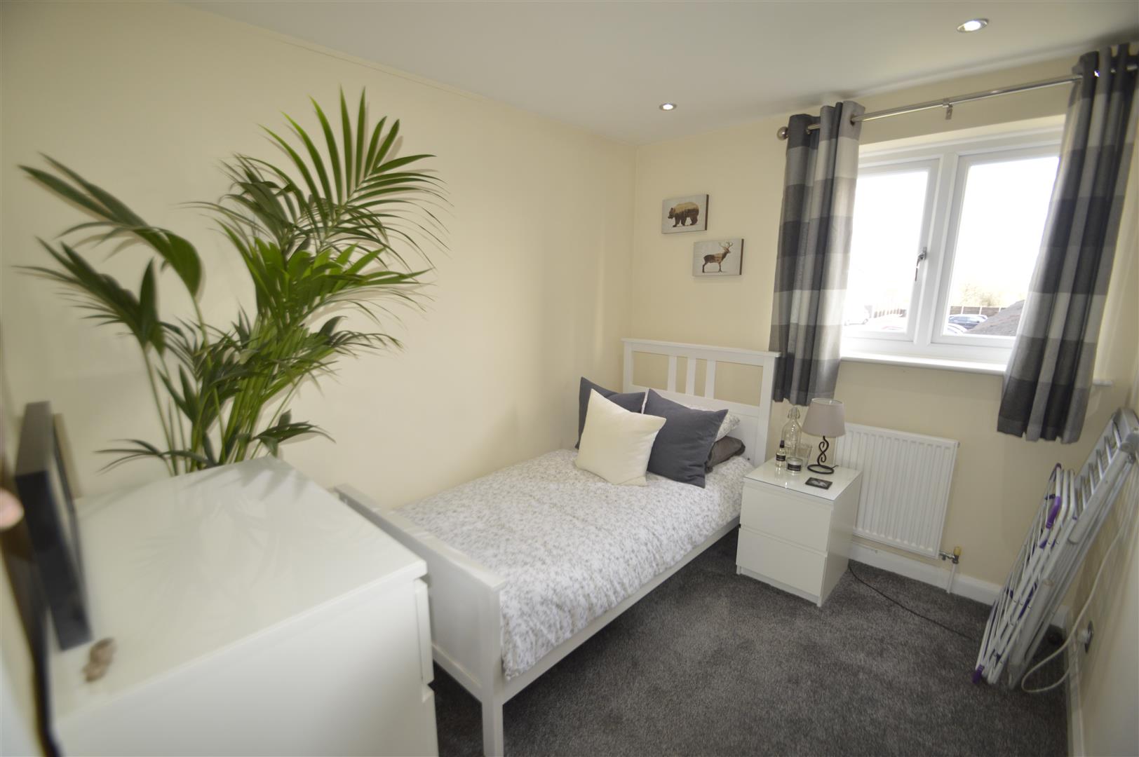Property In Clemence Road Dagenham Rm10 9yq