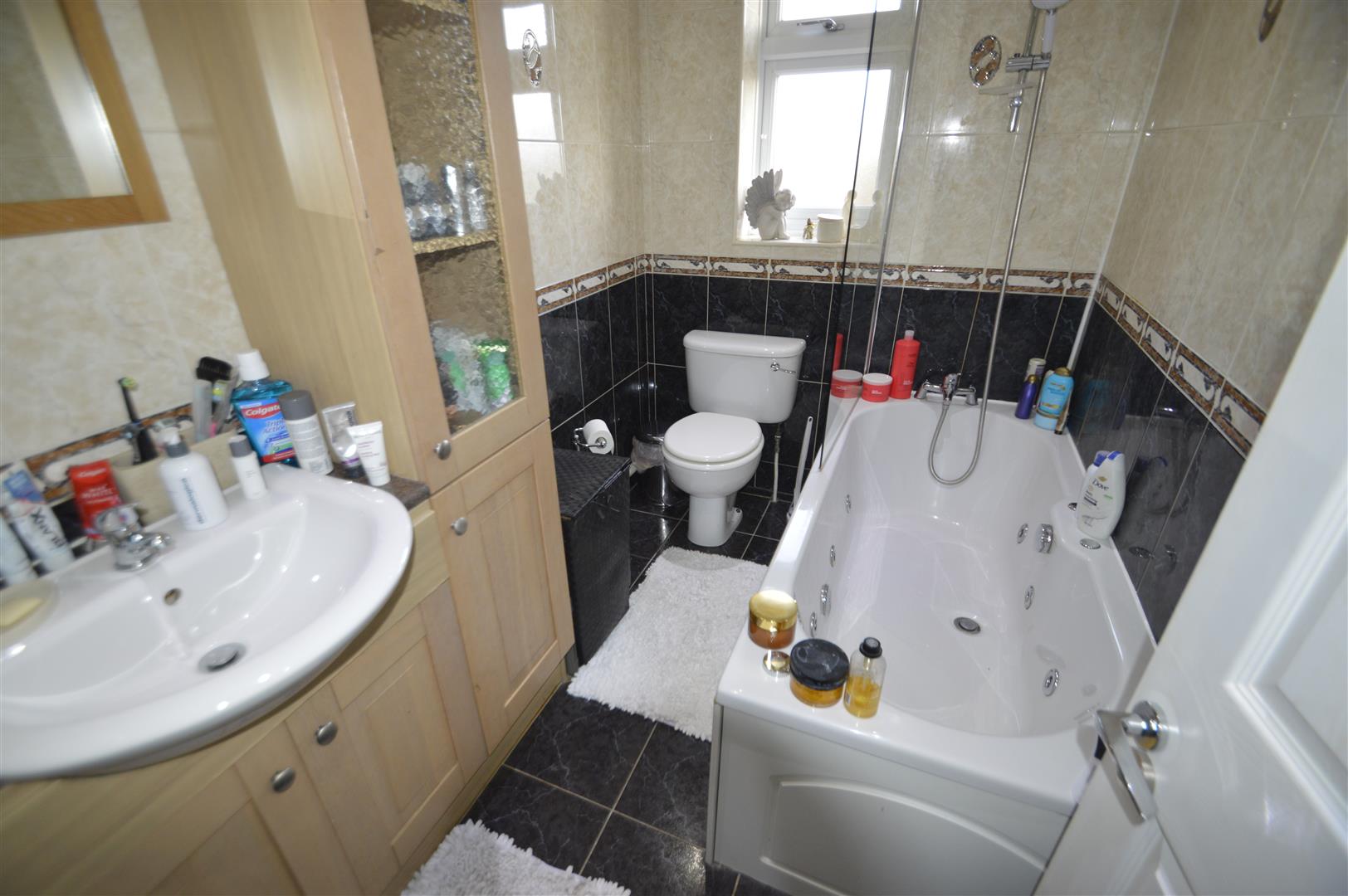 Property In Clemence Road Dagenham Rm10 9yq