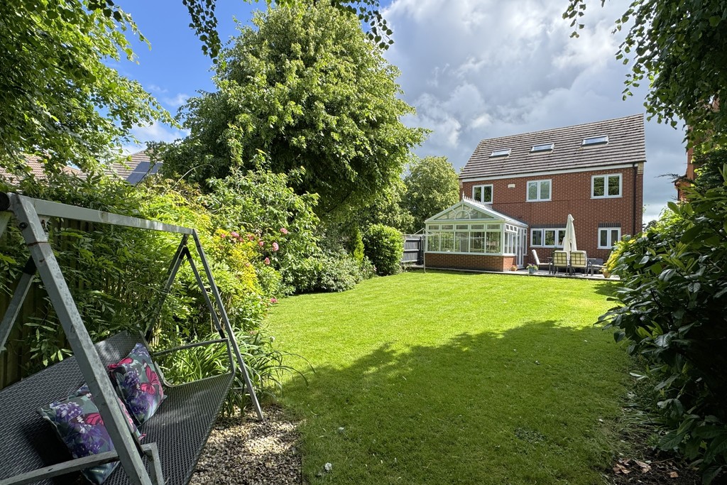 Property in Durham Close, Melton Mowbray, LE13 0RJ