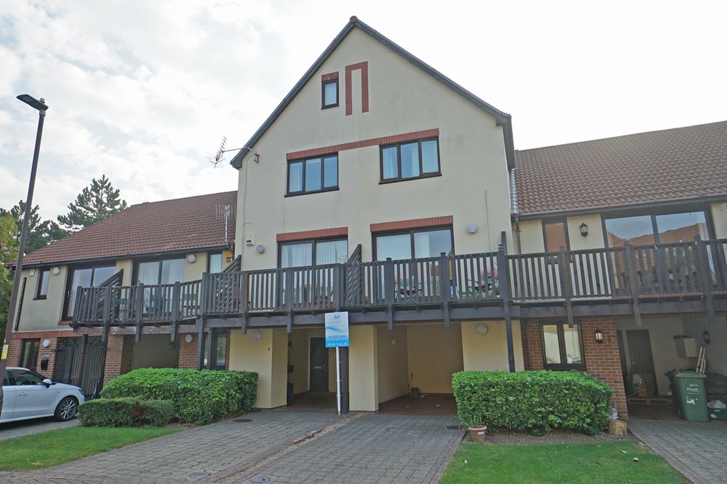 Estate Agents in Port Solent | Residential Sales and Letting Agent ...