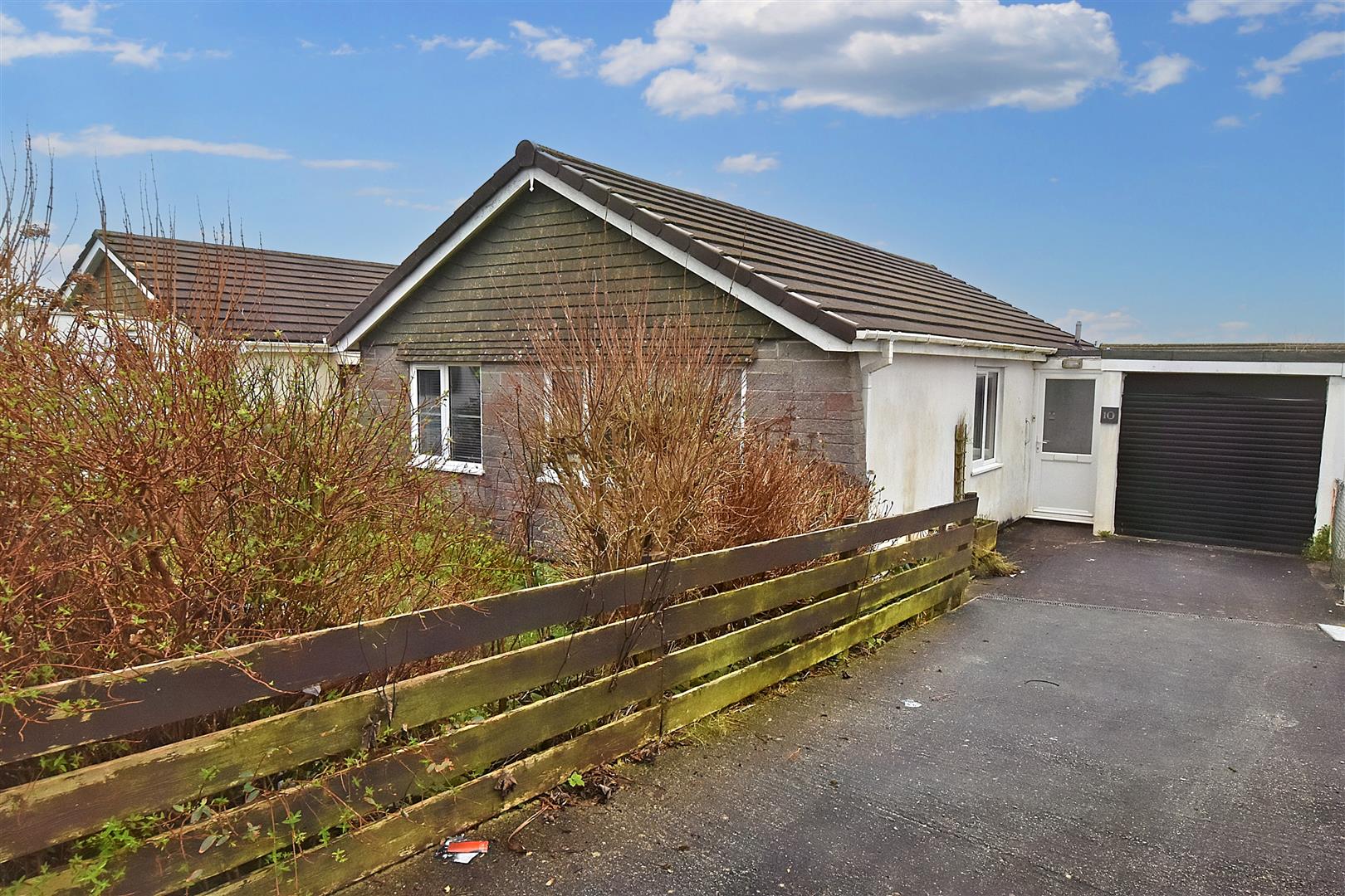 Property in Roskrow Close, Four Lanes, Redruth