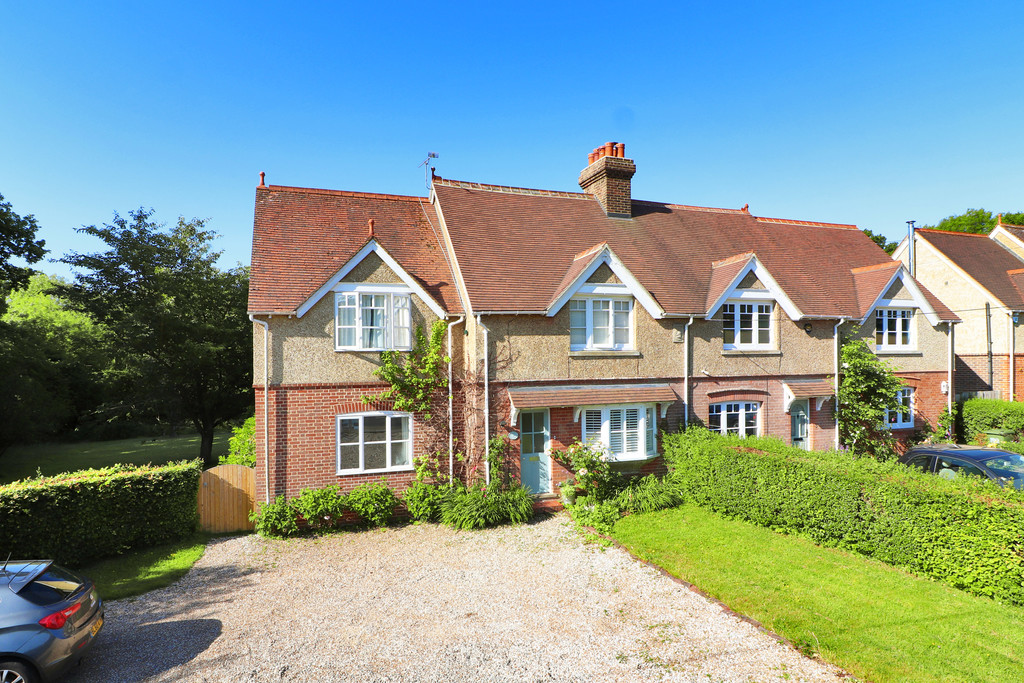 Property In Bayham Road Bells Yew Green Tunbridge Wells