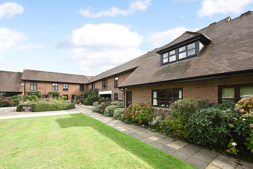 Property in Home Farm Court, Frant, Tunbridge Wells