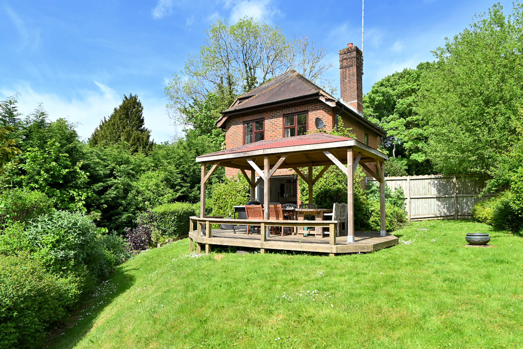 Property in Brooklands Farm Close, Fordcombe, Tunbridge Wells