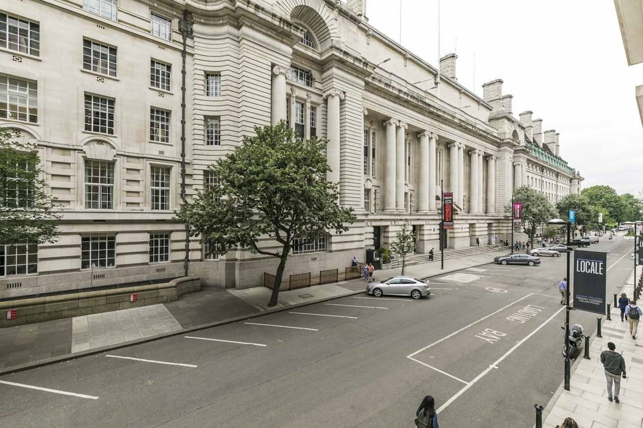 Property in Forum Magnum Square, London, London, London, SE1 7GL