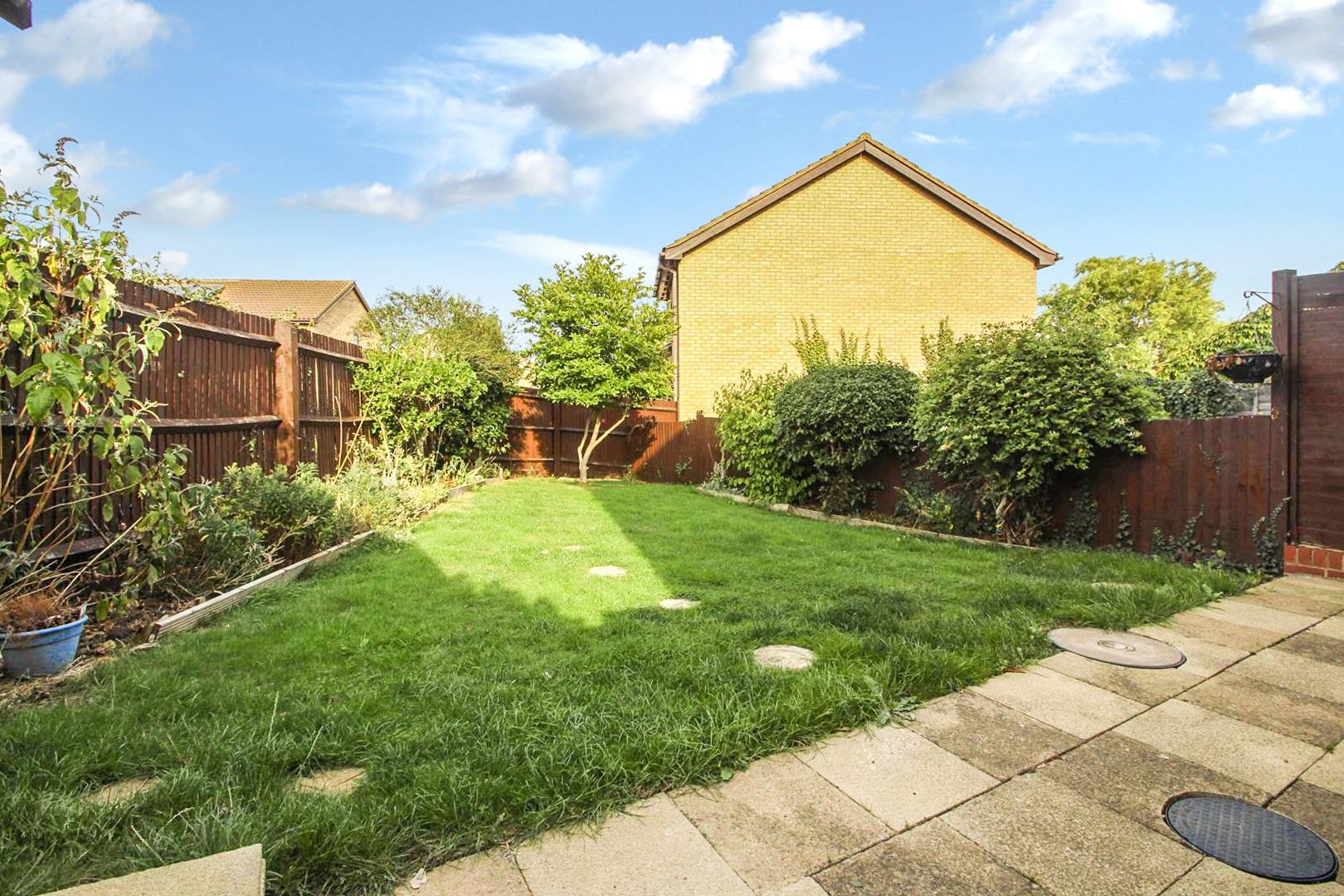 Property in Twinflower, Walnut Tree, Milton Keynes, MK7 7LH
