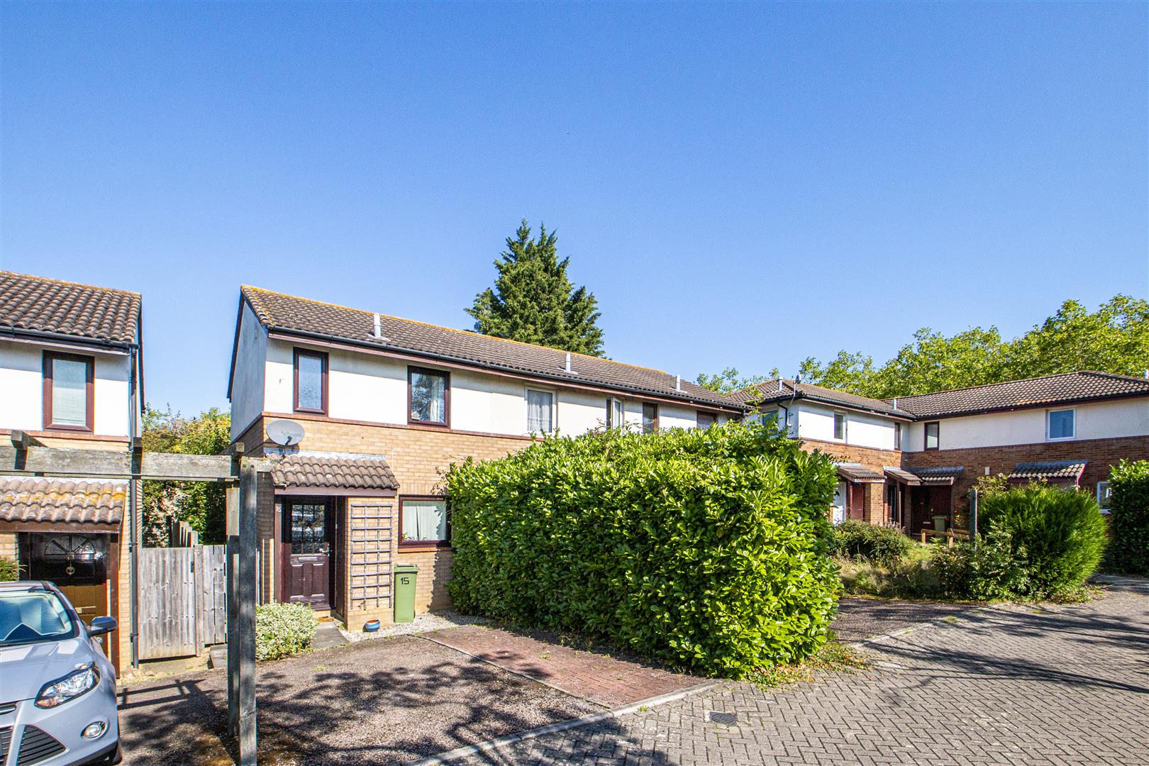 Property in Hadley Place, Bradwell Common, Milton Keynes, MK13 8DS