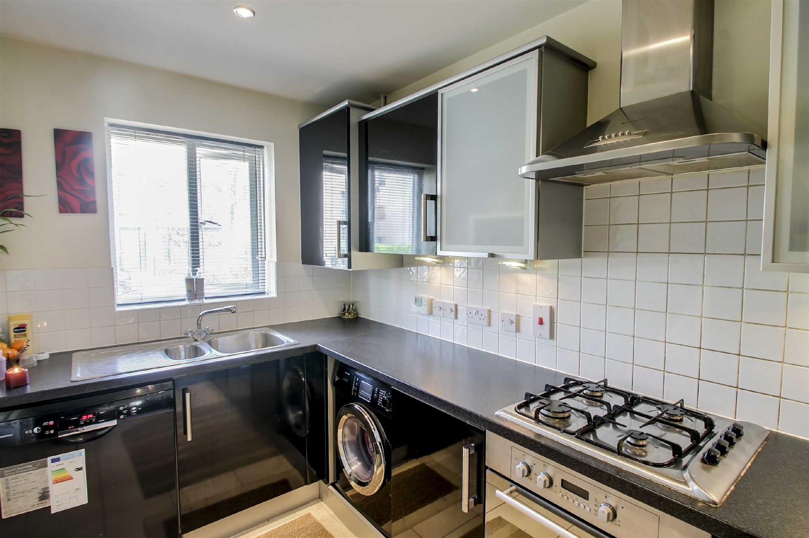 Property in Haven Street, Broughton, Milton Keynes, MK10 7AQ