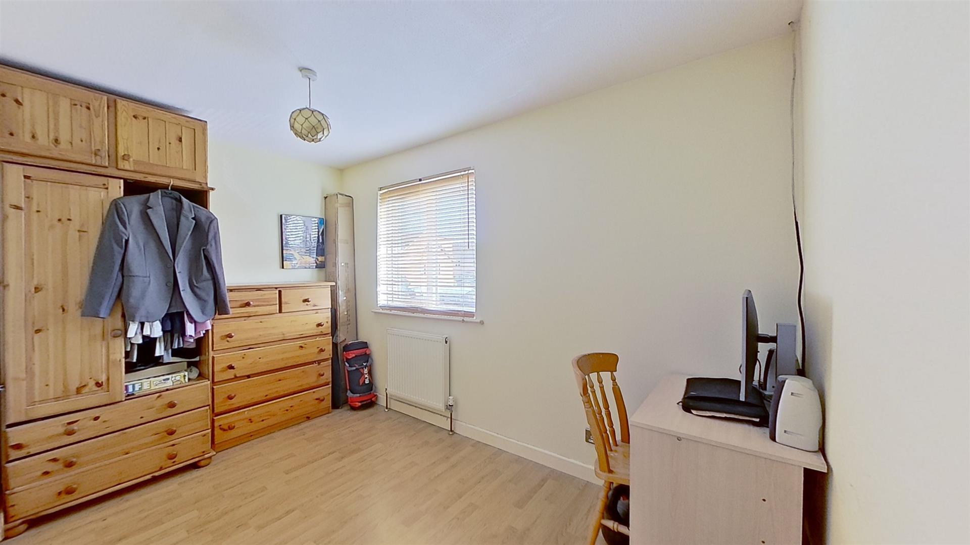 Property in Pettingrew Close, Walnut Tree, Milton Keynes, MK7 7LW