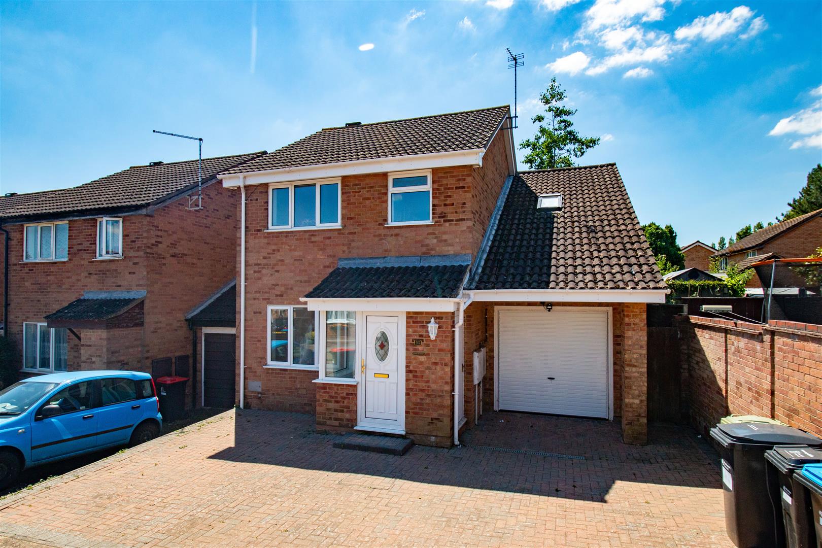Property in Padstow Avenue, Fishermead, Milton Keynes, MK6 2ER