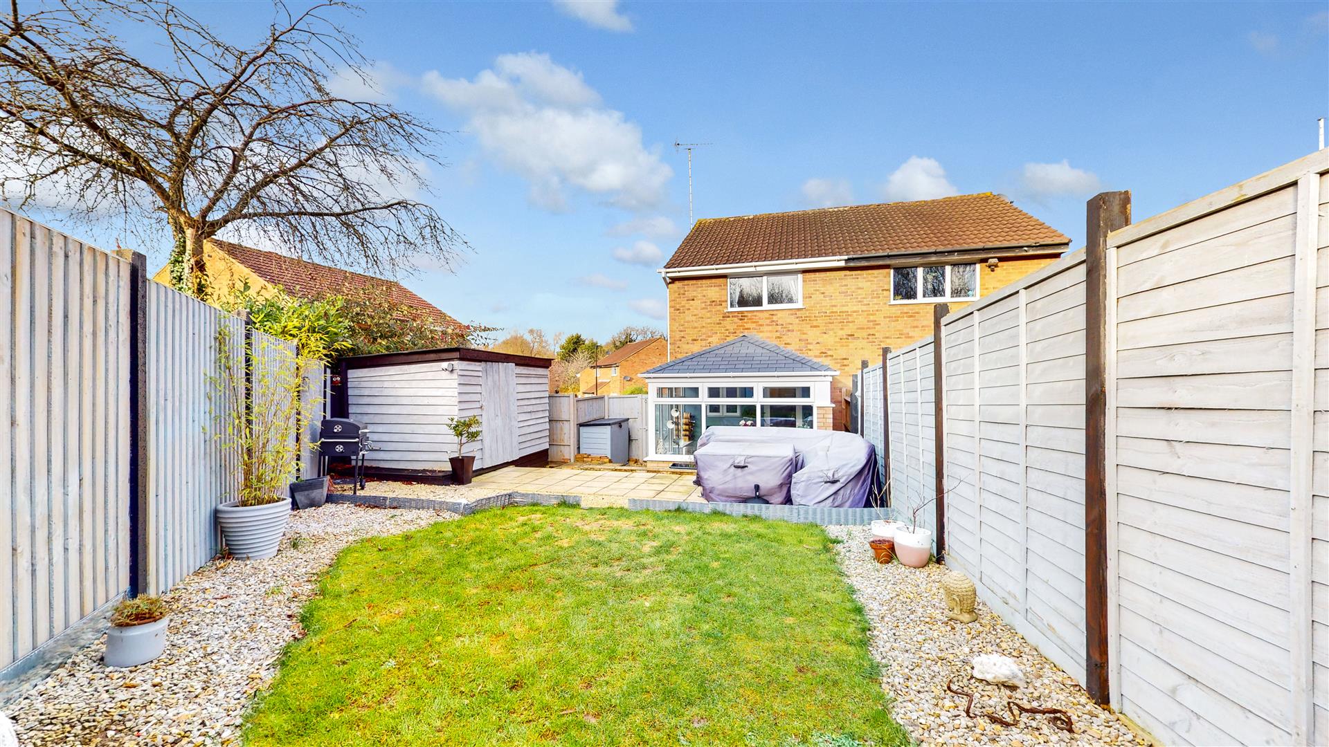 Property in Squires Close, Coffee Hall, Milton Keynes, MK6 5HF