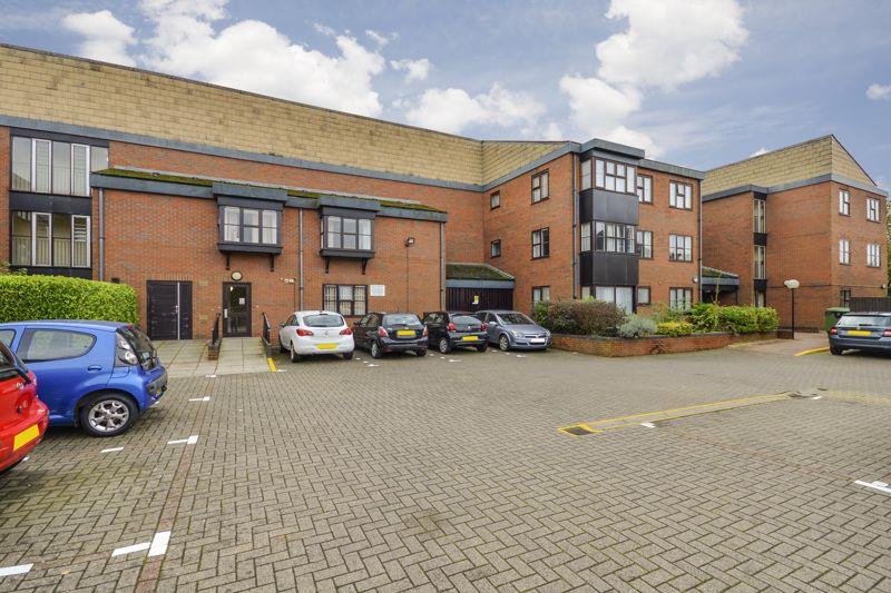 Property in Lincoln Gate, Lincoln Road, Peterborough, Northamptonshire ...