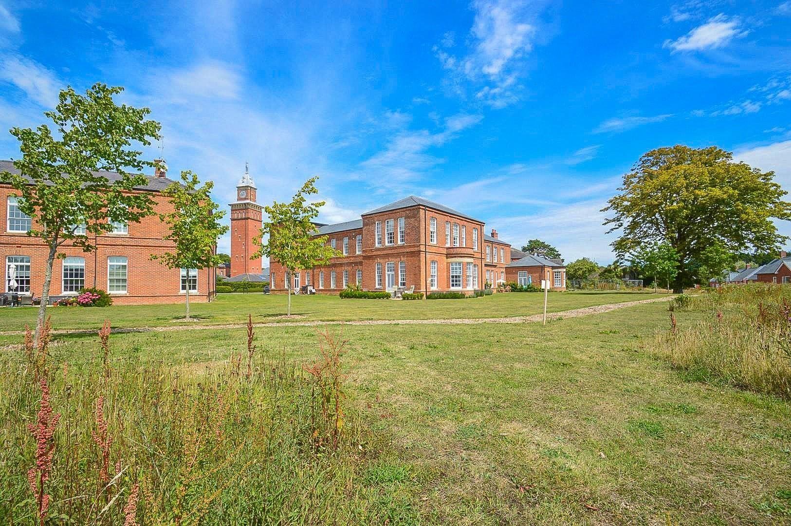 Property in 4 Hardy Villas, Whitecroft Park, Gatcombe