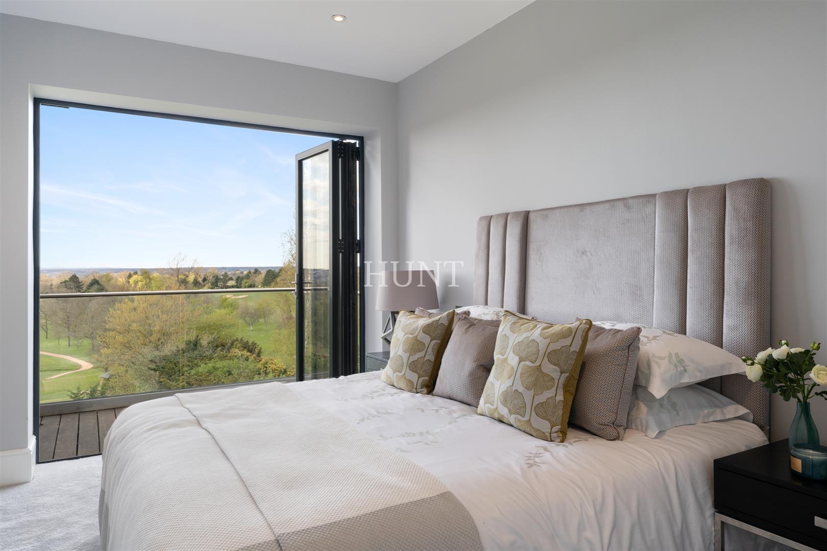 Property in Manor Road, Chigwell, Essex, IG7 5PQ