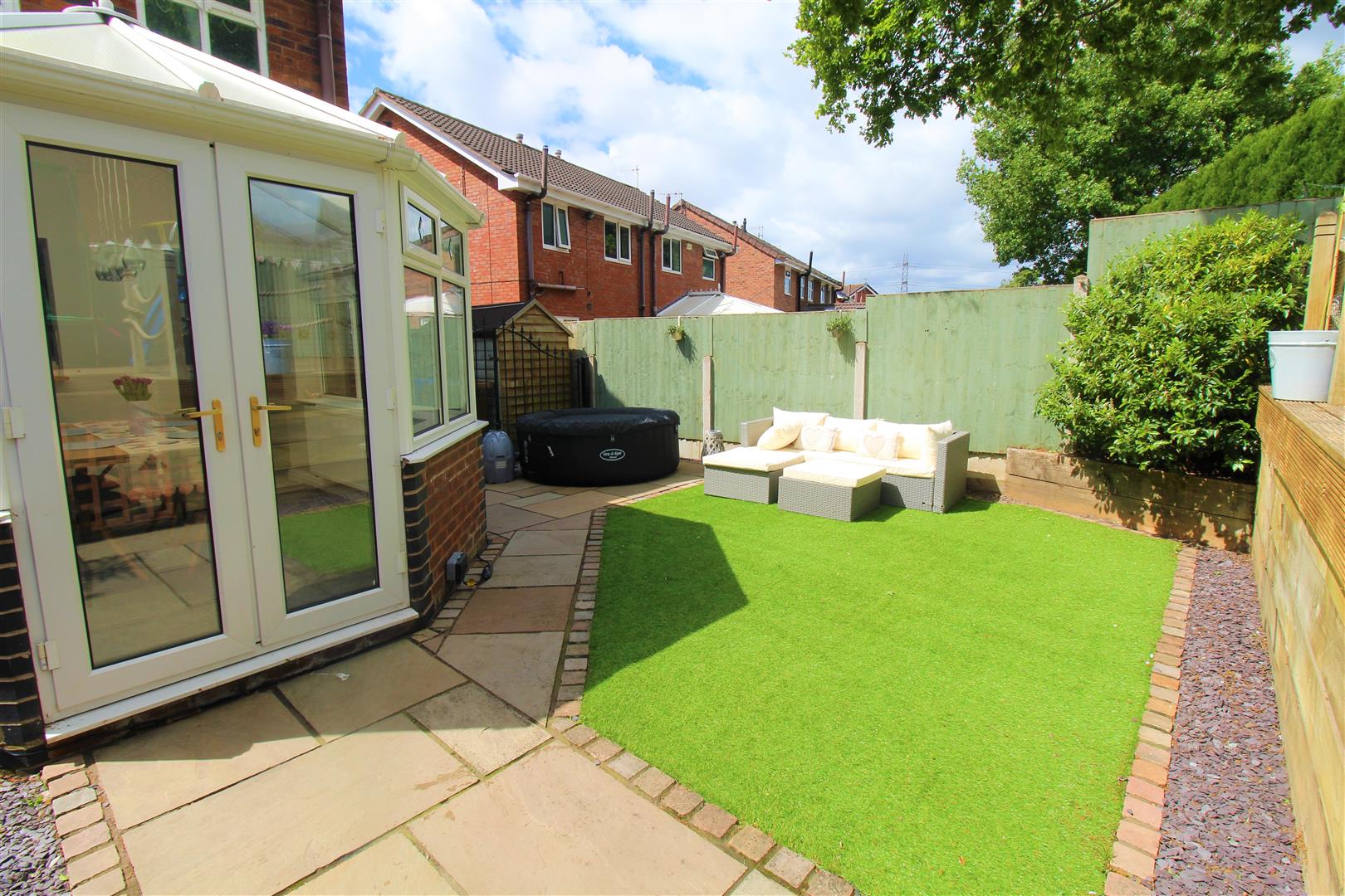 Property in Tara Grove, Baddeley Green, Stoke-On-Trent, Staffordshire ...