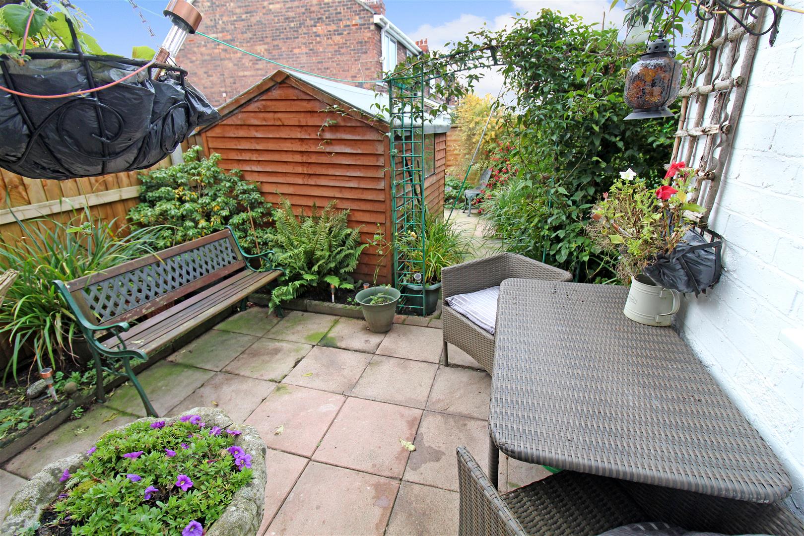 Property in Baddeley Green Lane, Baddeley Green, Stoke-On-Trent ...