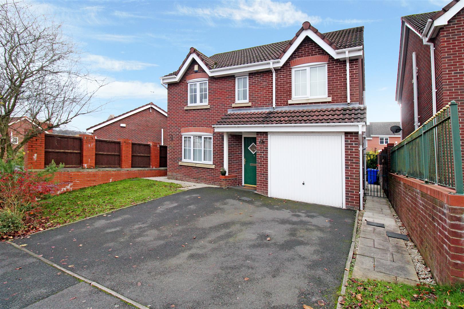 Property in Emerald Way, Milton, Stoke-On-Trent, Staffordshire, ST6 8HL