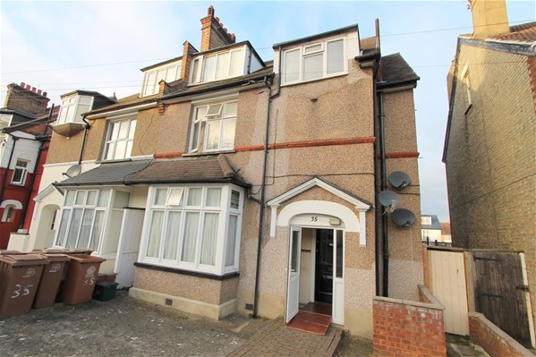 Cromwells Estate Agents (Official Website)