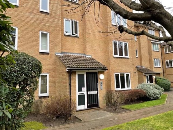 Cromwells Estate Agents (Official Website)