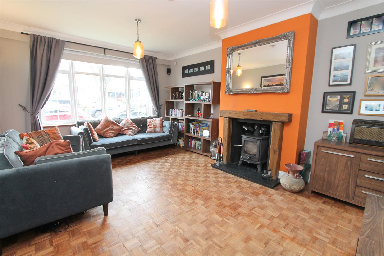 Property in Court Drive, Waddon, Croydon, CR0 4QA