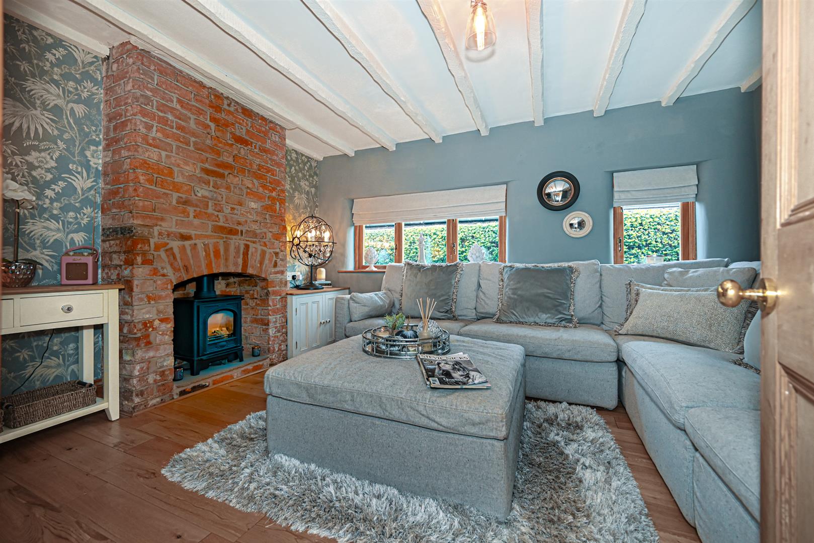 Property in Back Cross Lane, Congleton, Cheshire, CW12 3HT