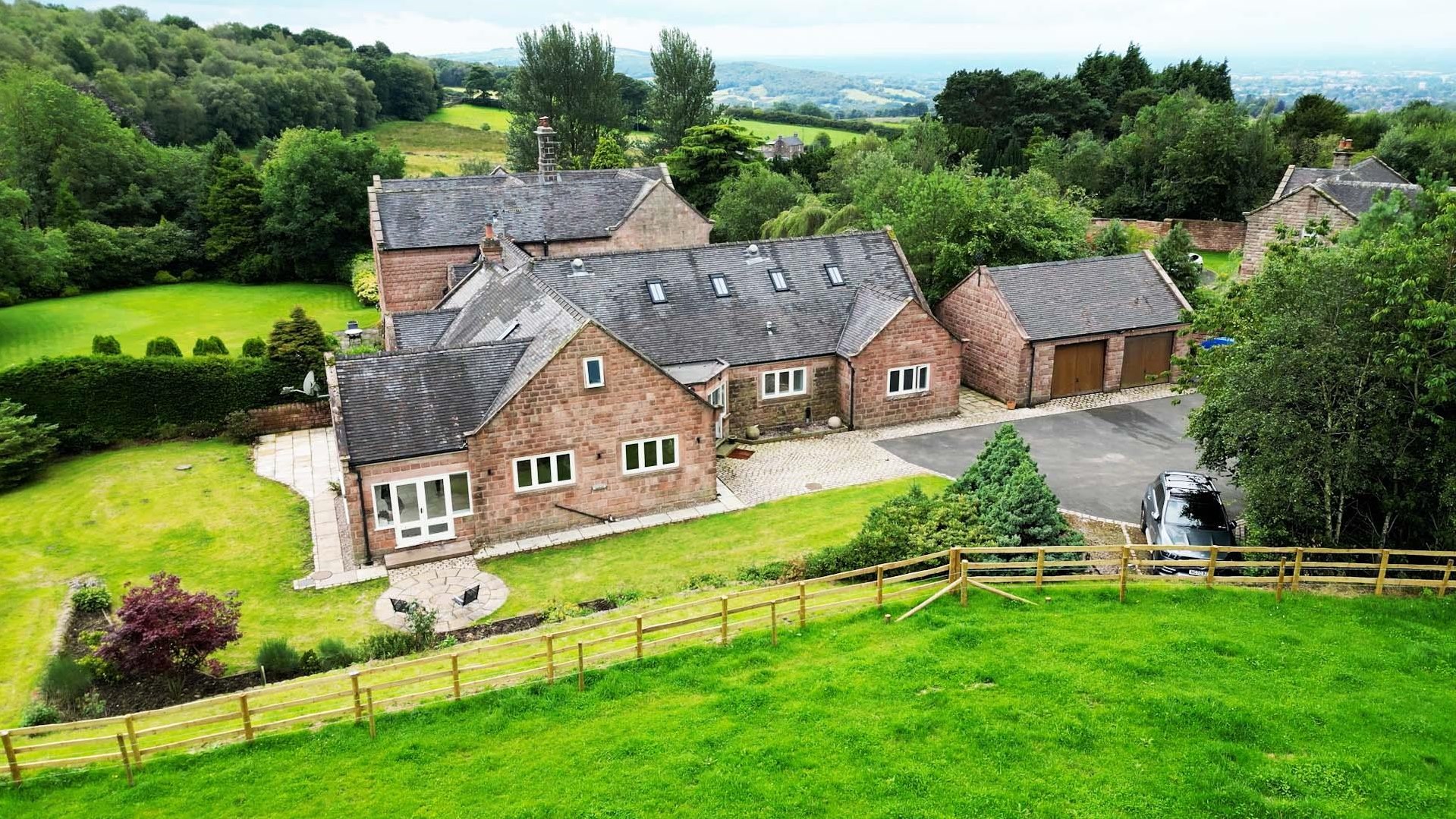 Estate Agents Congleton, Cheshire - Chris Hamriding