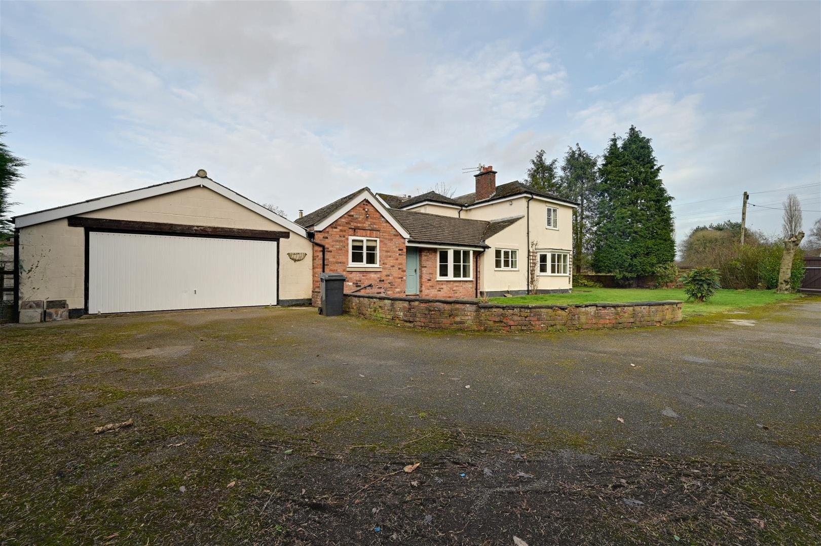 Estate Agents Congleton, Cheshire - Chris Hamriding