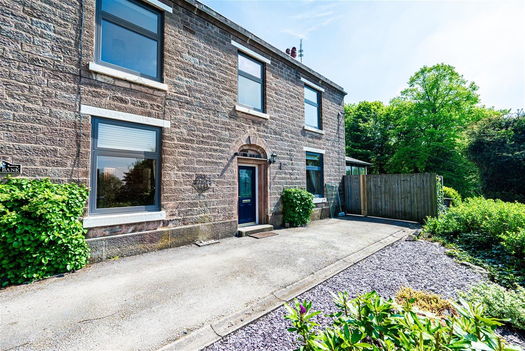 Estate Agents Congleton, Cheshire - Chris Hamriding