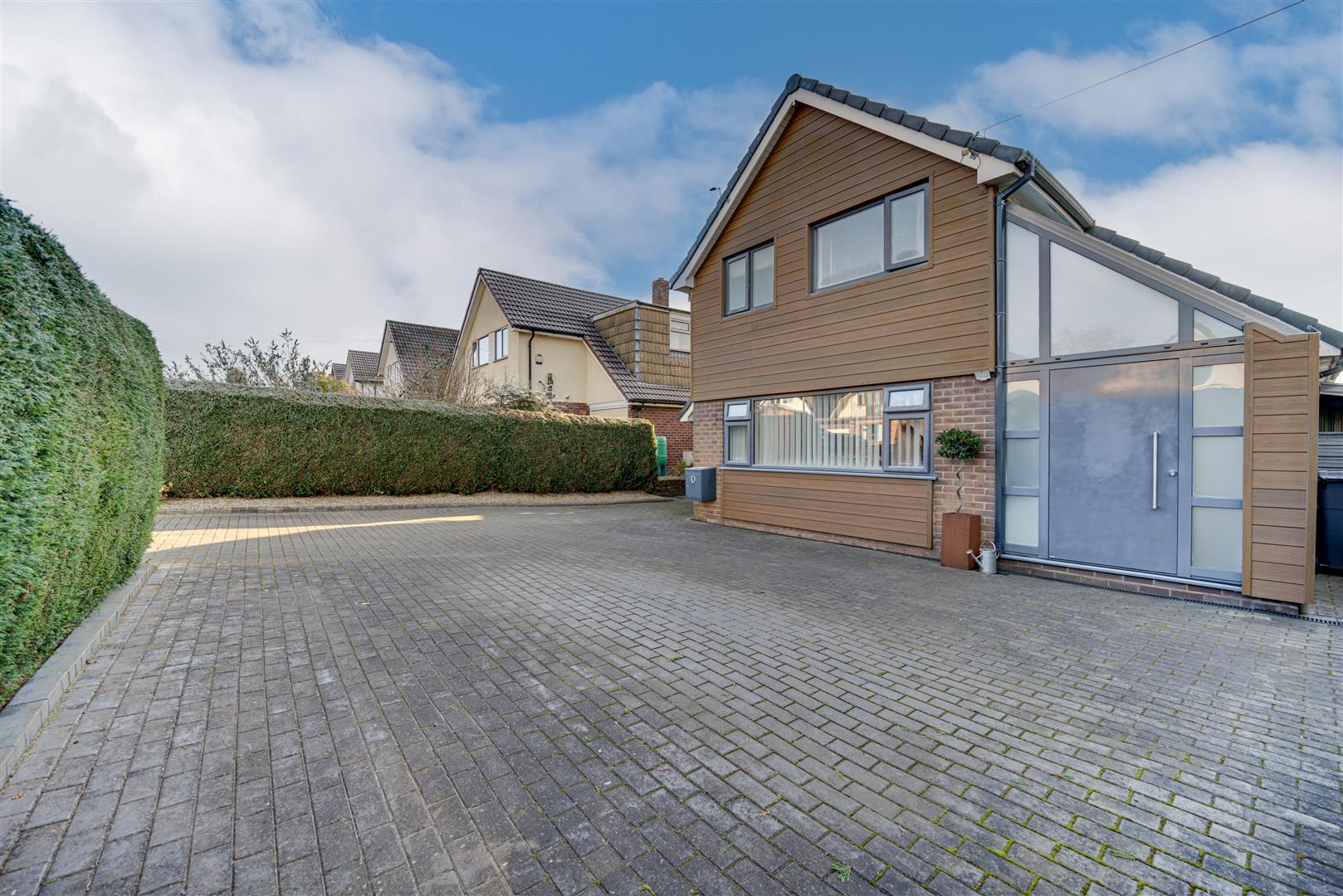 Property in Bailey Crescent, Congleton, CW12 2EW