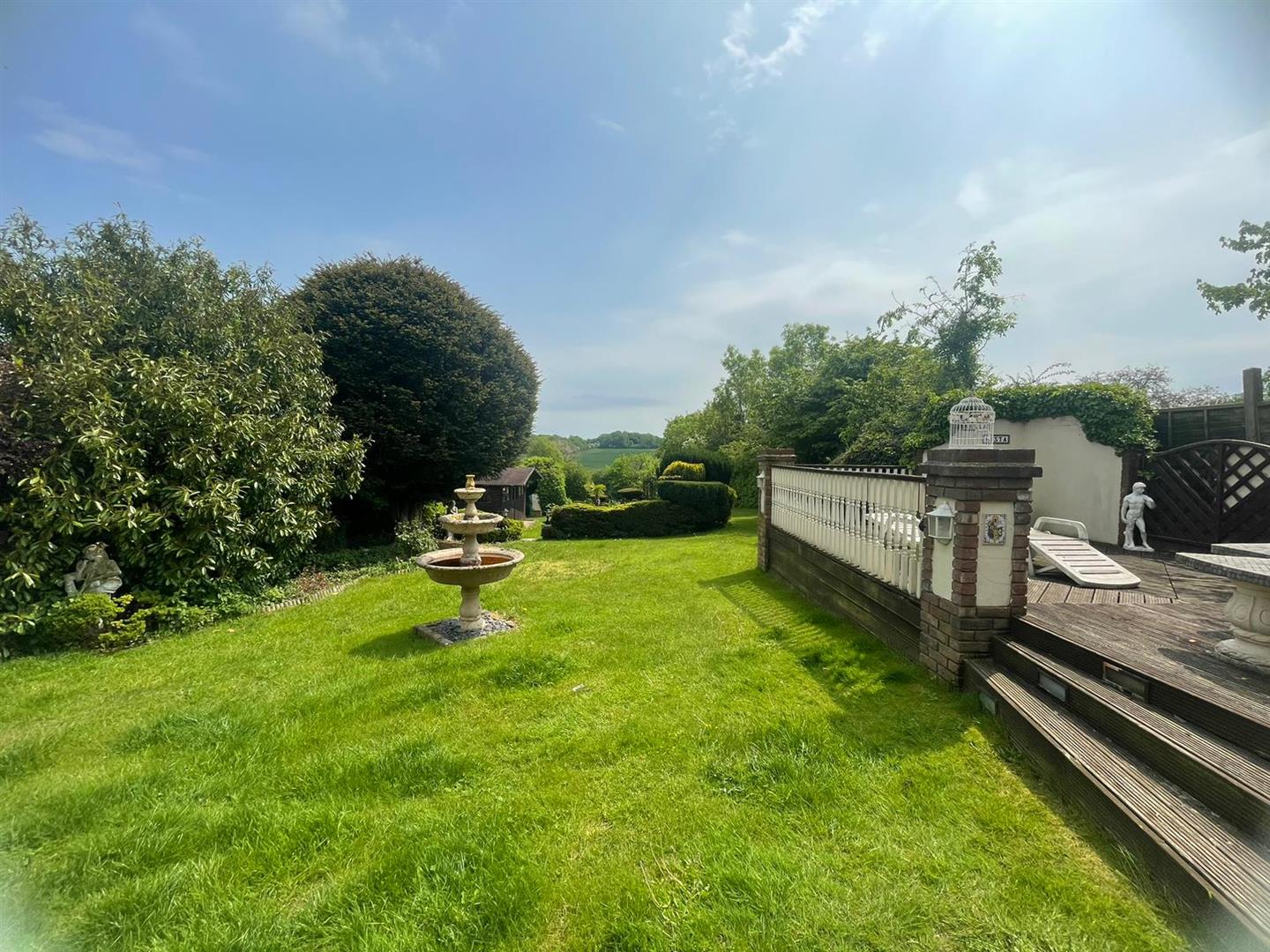 Property in Church Road, Hartley, Longfield, Kent, DA3 8DY