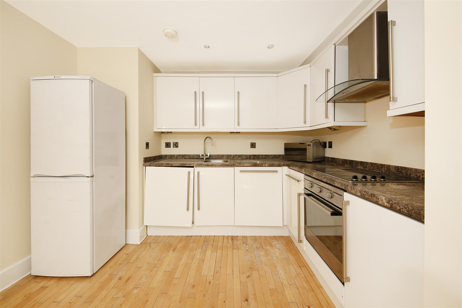 Property in Tower Bridge Road, London, SE1 4TL