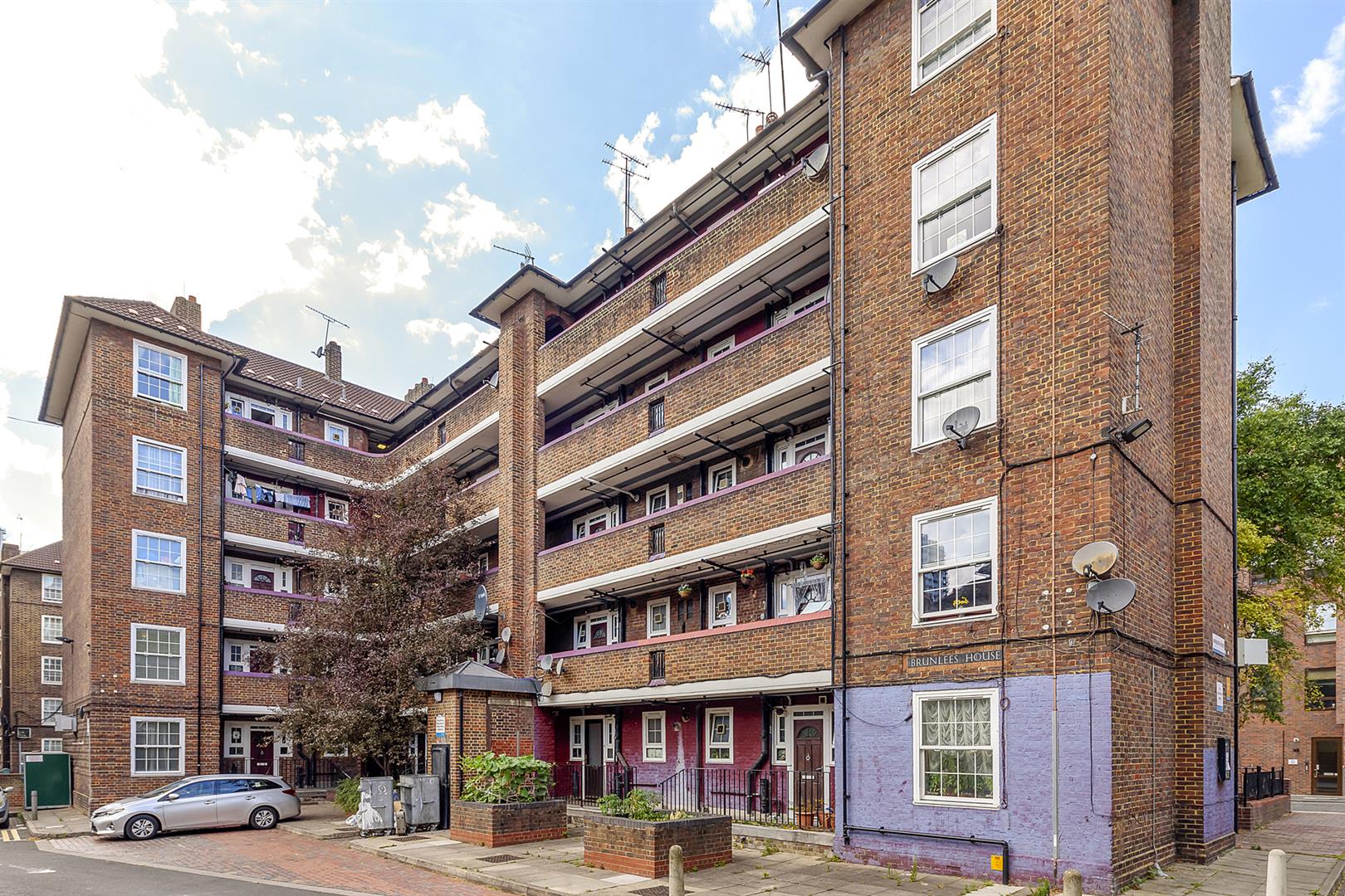 Property in Bath Terrace, London, SE1 6QF