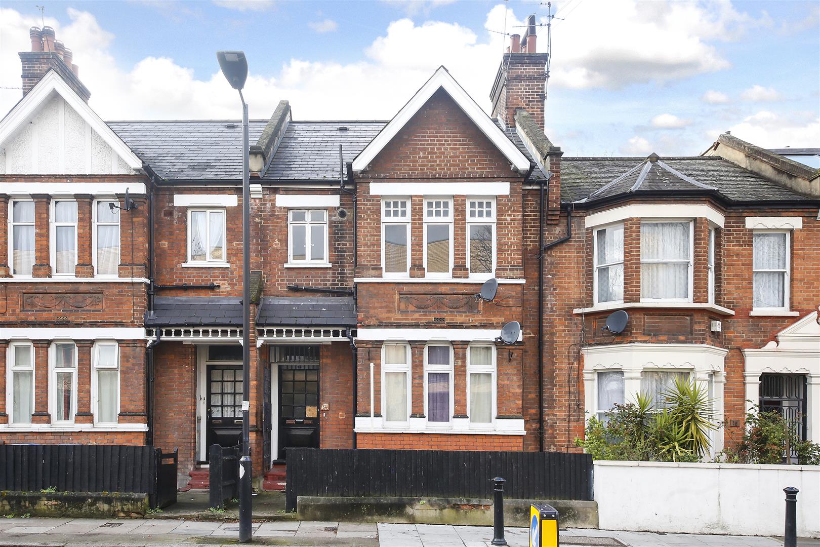 Property in Lyndhurst Way, London, SE15 5AT