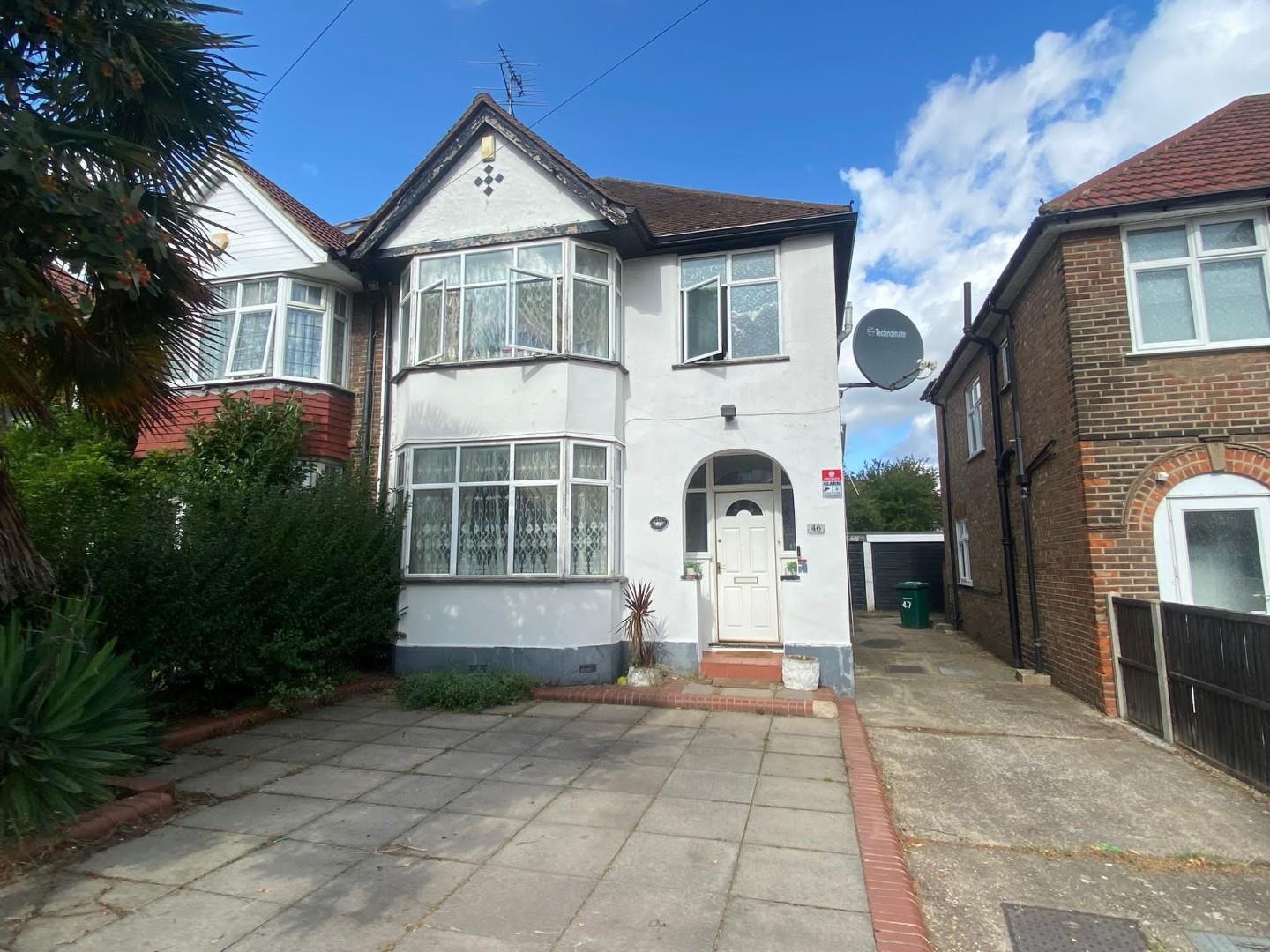 Property in Silkfield Road, London, NW9 6QU
