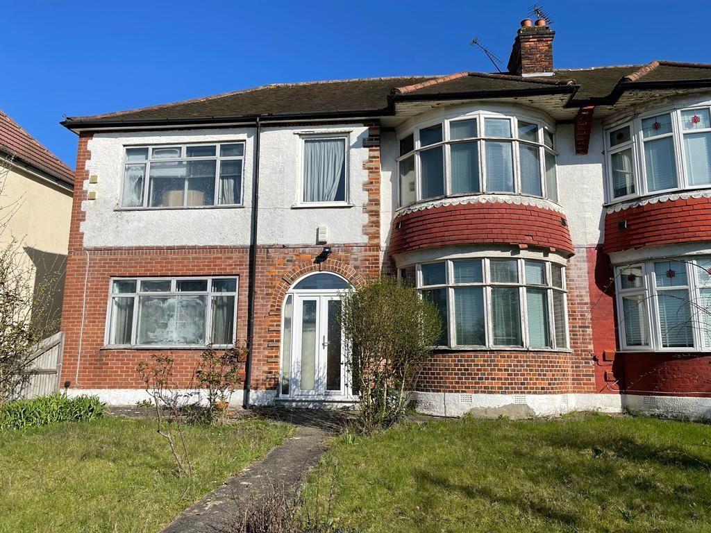 Property in Barnet Way, London, NW7 3AN