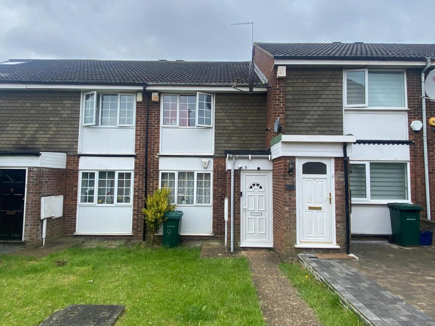 Property in Wardell Close, London, NW7 2LG