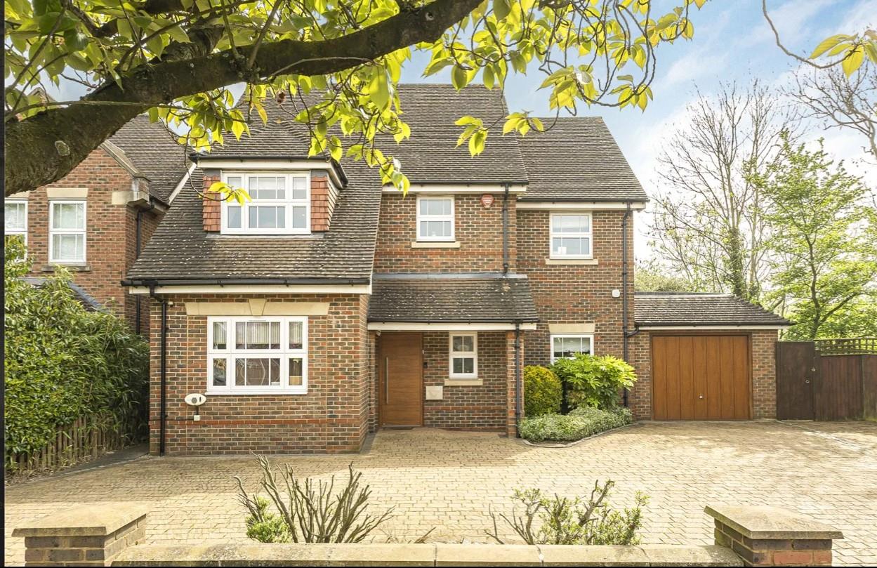 Property in Flower Lane, London, NW7 2JN