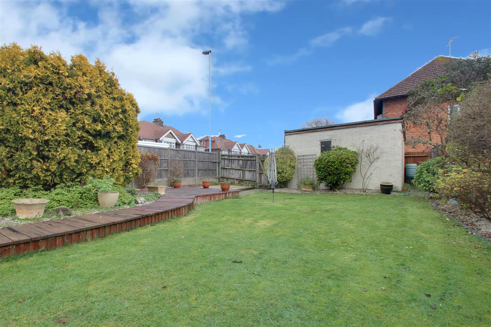 Property in Reigate Road, Worthing, West Sussex, BN11 5NE